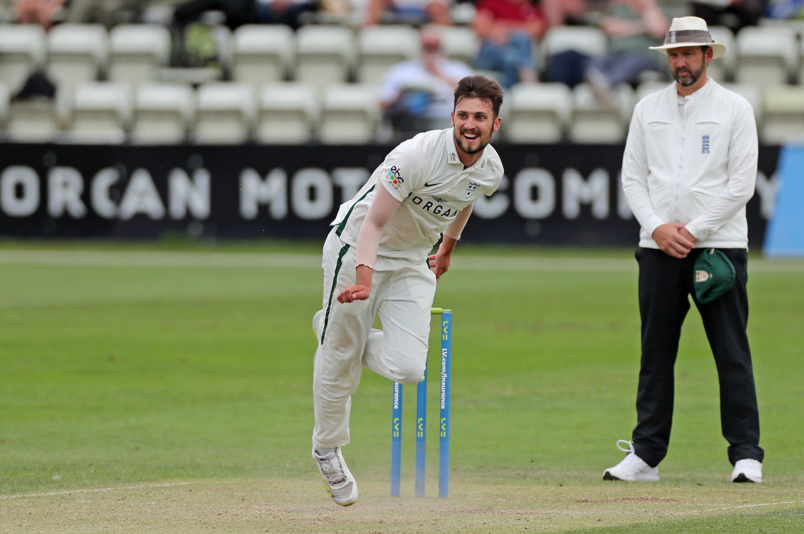 VALUABLE RUNS AND CRUCIAL WICKET FOR ED BARNARD ON DAY OF MIXED ...