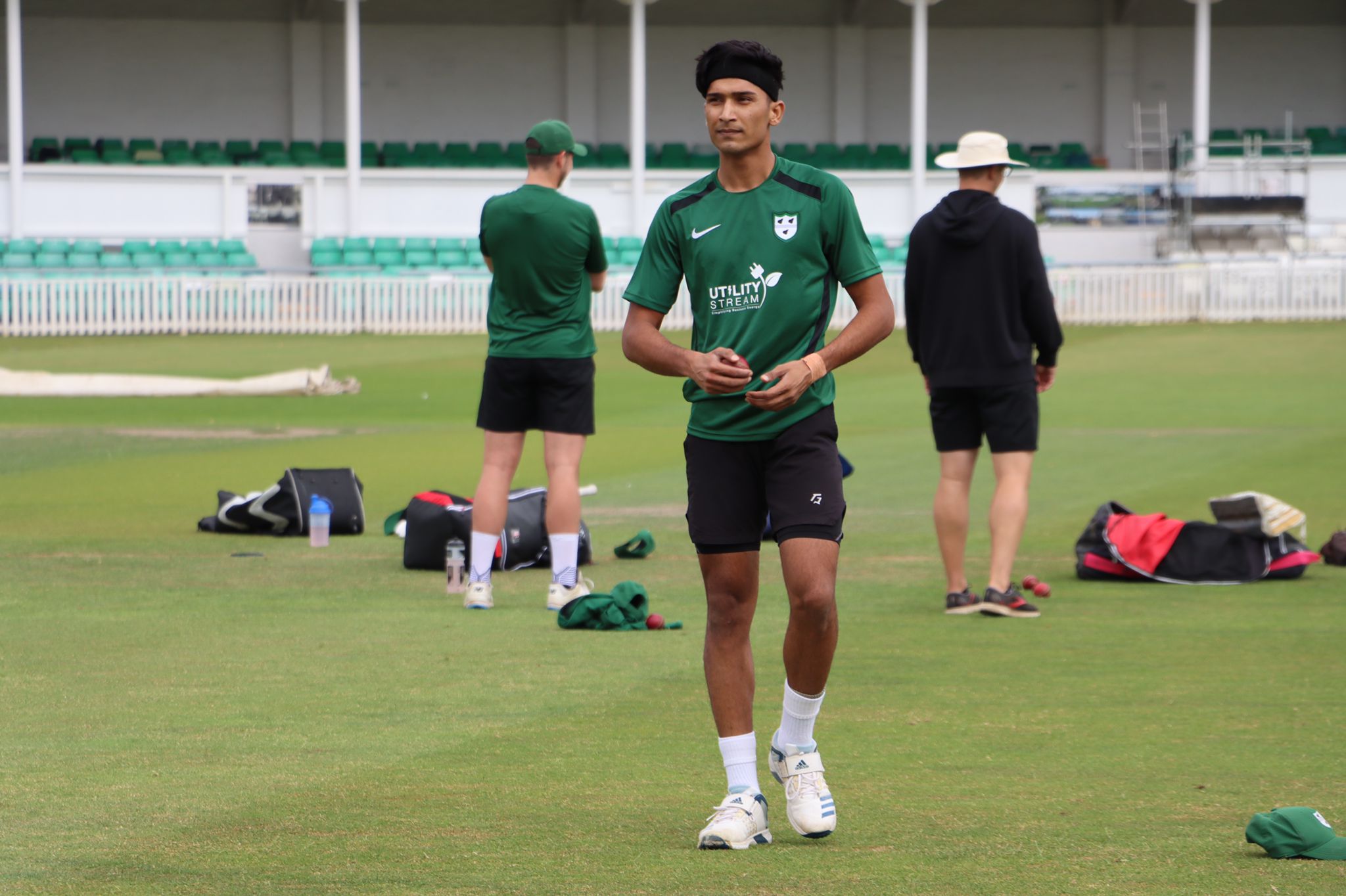 PAKISTAN PACE BOWLER HASNAIN SET FOR WORCESTERSHIRE DEBUT AGAINST ...