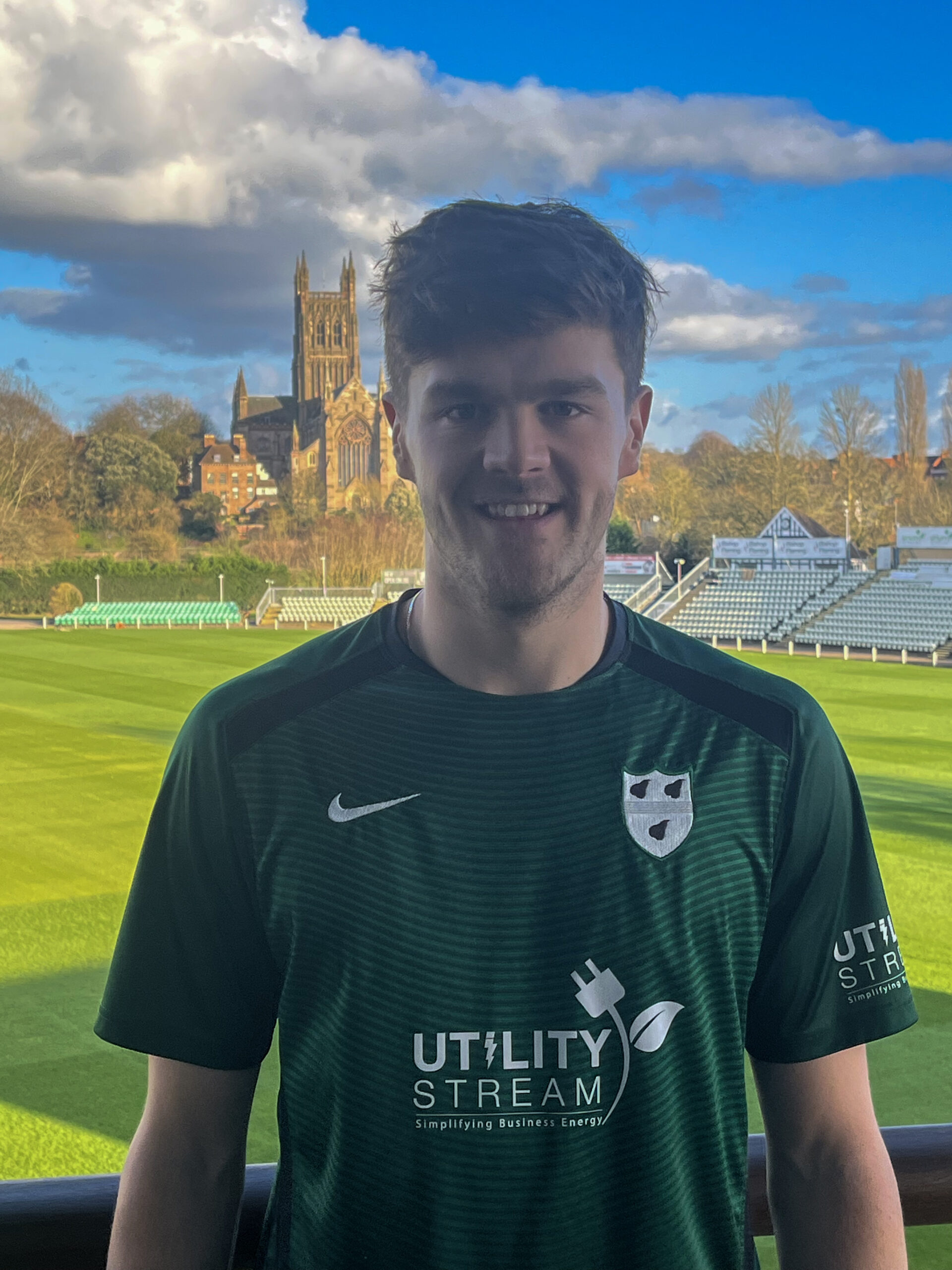 WORCESTERSHIRE NEWCOMER CORNALL RELISHES LENGTHY PERIODS AT THE CREASE ...