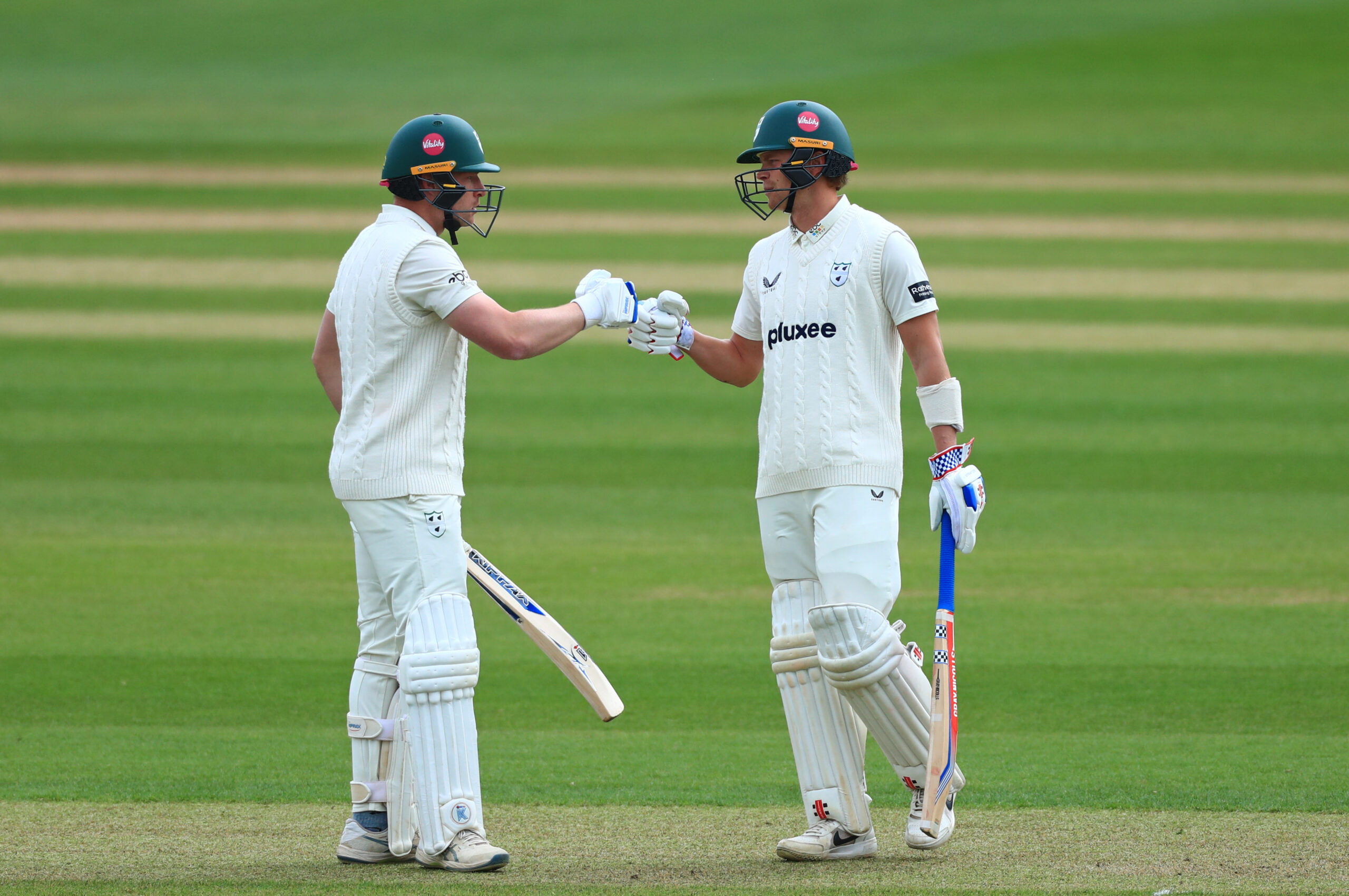 Fighting Worcestershire Dig In as Final-Day Chase Awaits ...