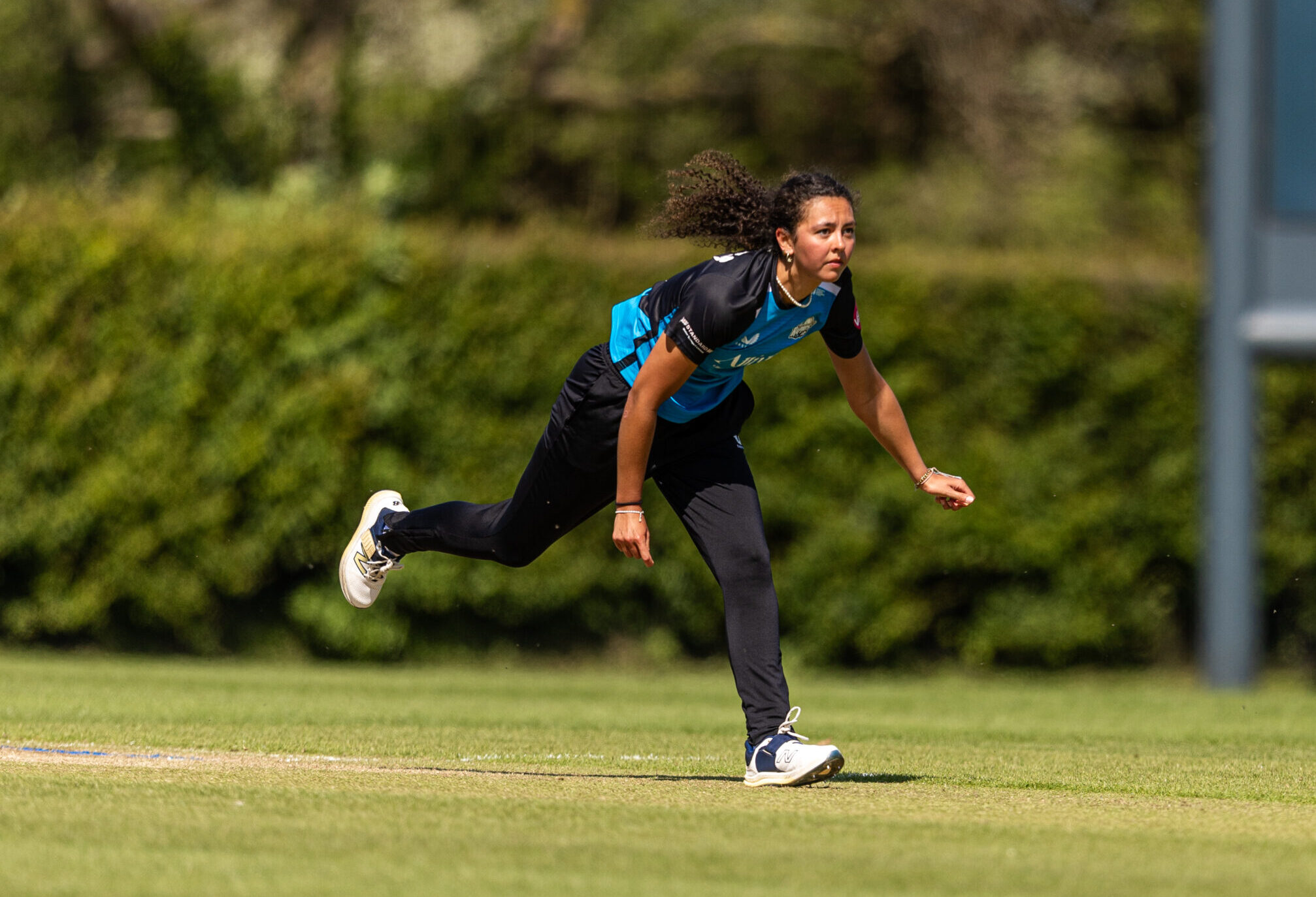 Amy Wheeler shines on loan debut with bat and ball for Worcestershire ...